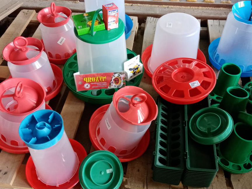 Поилки Кормушки для Птицы Кроликов