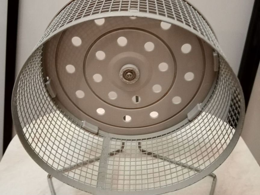 Колесо для белок или шиншилл