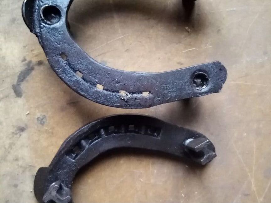 Подковы и гвозди к ним