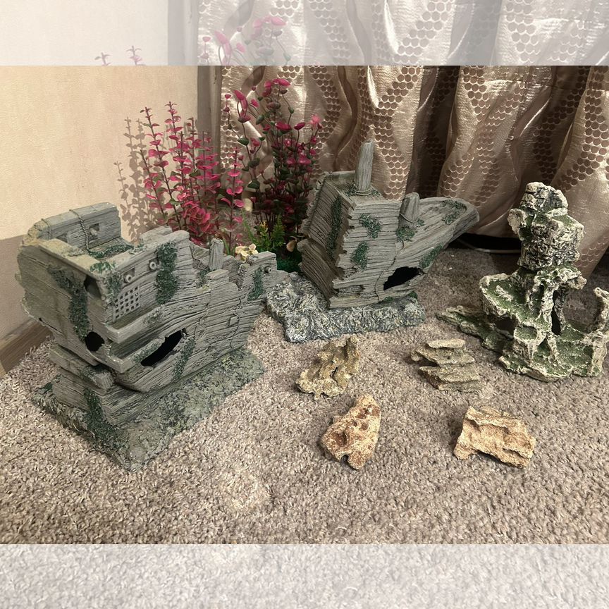 Украшения/декорации для аквариума