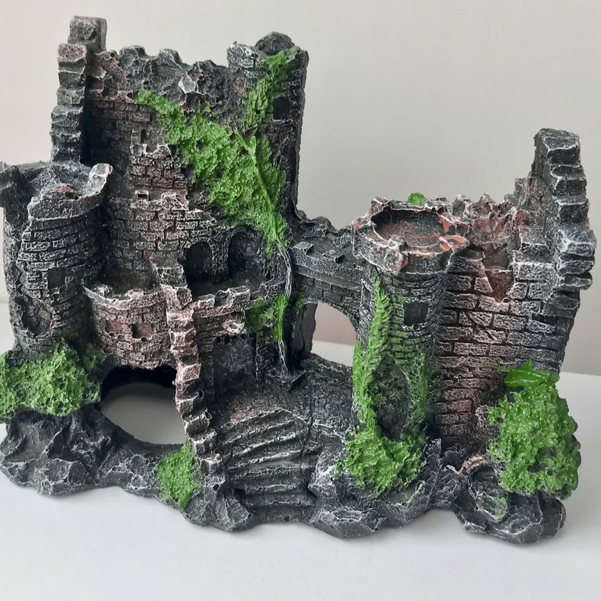 Декорации замок для аквариума.Брак