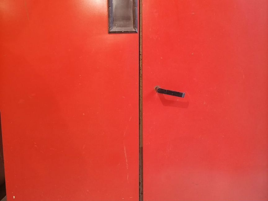 Продам инкубатор заводской на 1200 куриных яйиц