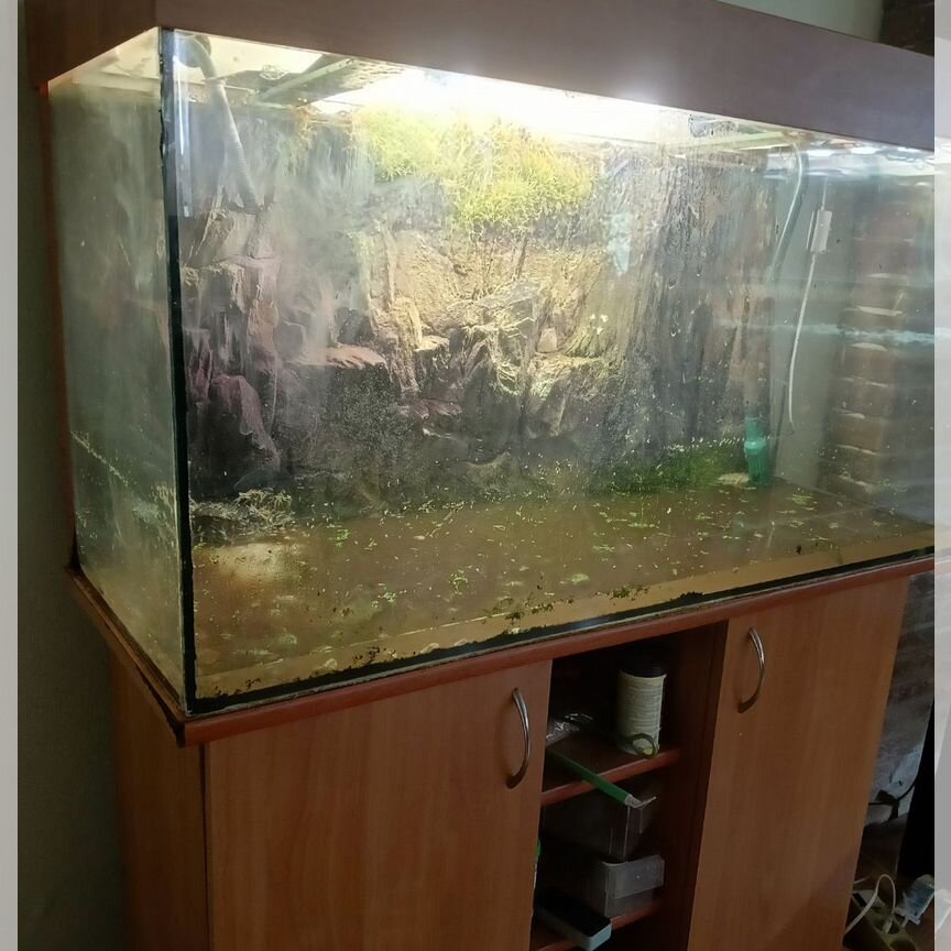 Аквариум с тумбой