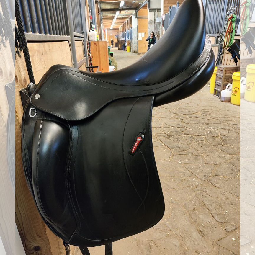 Седло Equipe Olympia mono 18L
