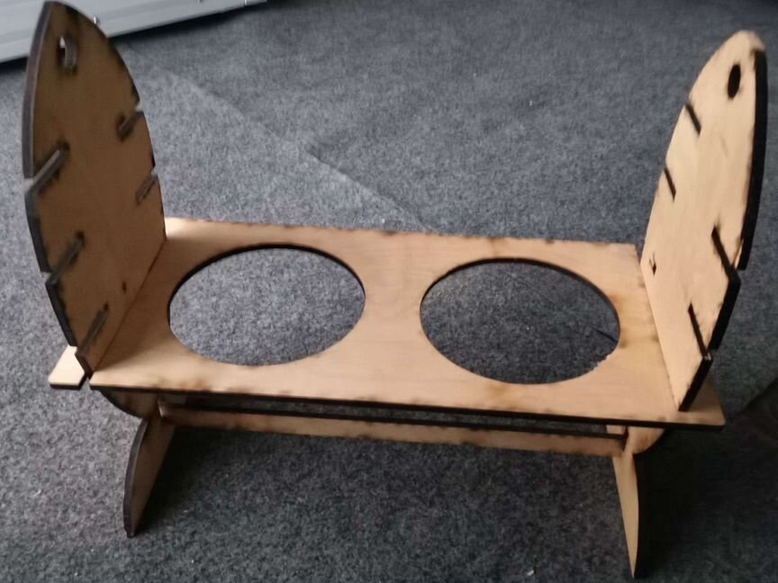 Подставка для мисок