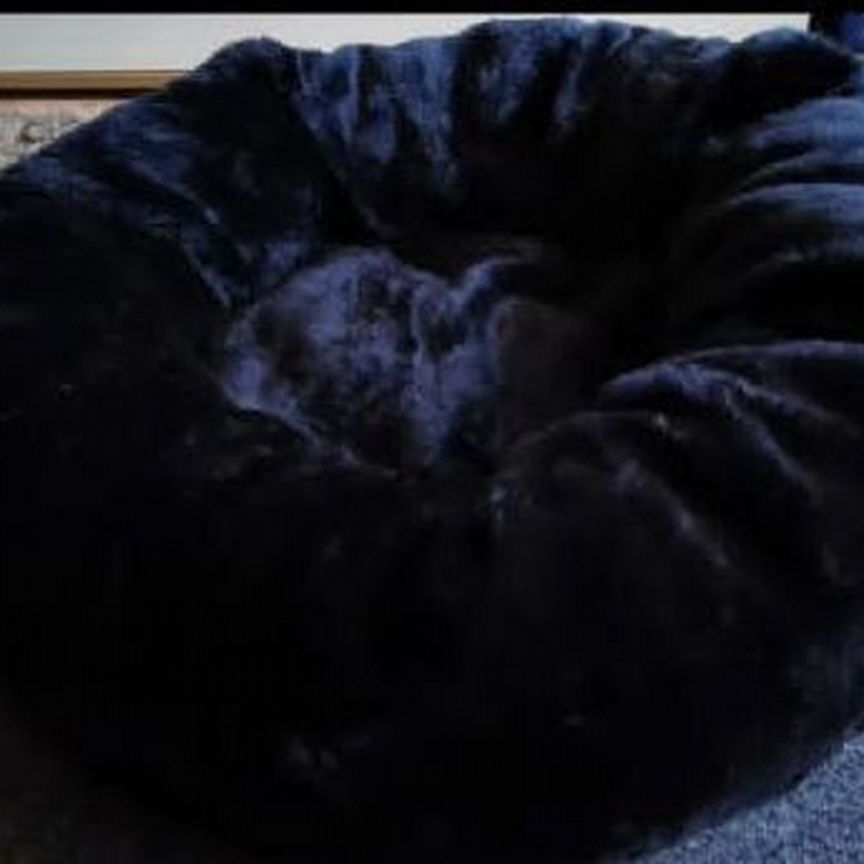 Лежанка для кошек и собак