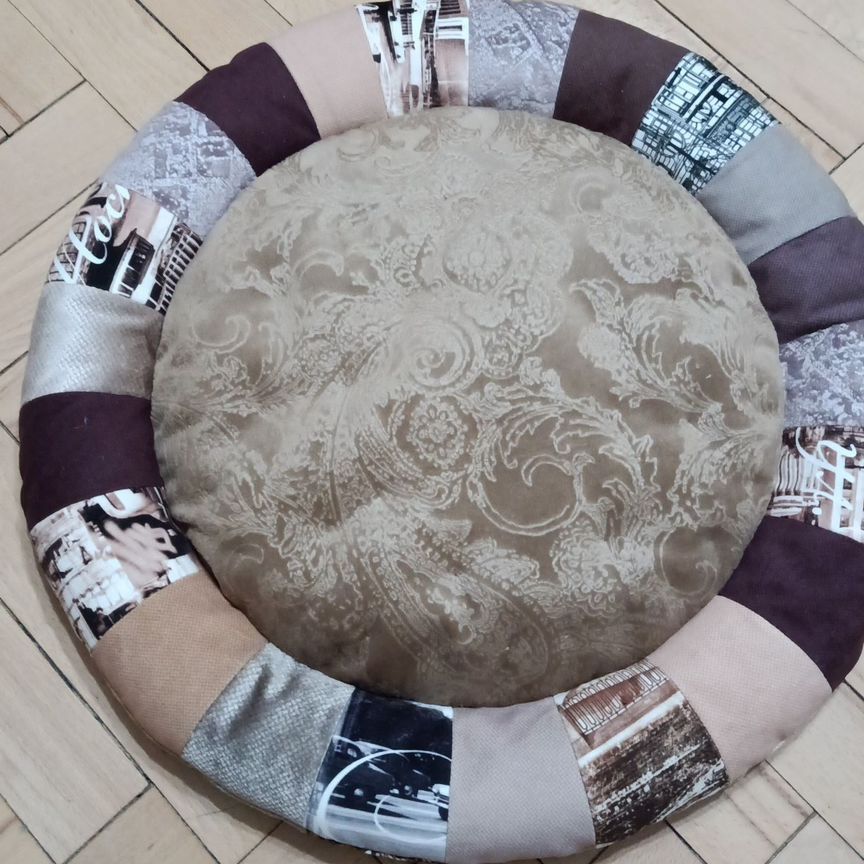 Лежанка для кошек-собачек