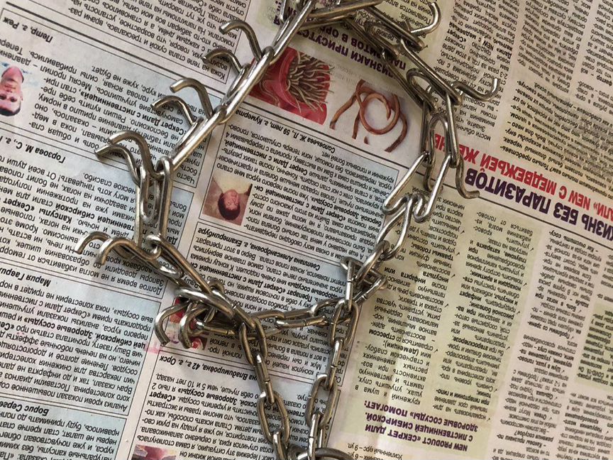 Железный ошейник с шипами