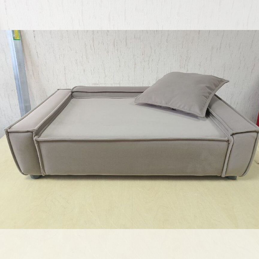 Диванчик для собаки / лежанка / диван для питомца