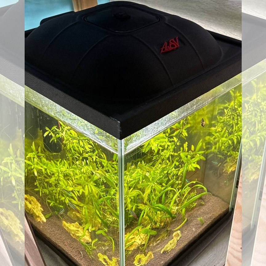 Аквариум с фильтром светом и рыбками