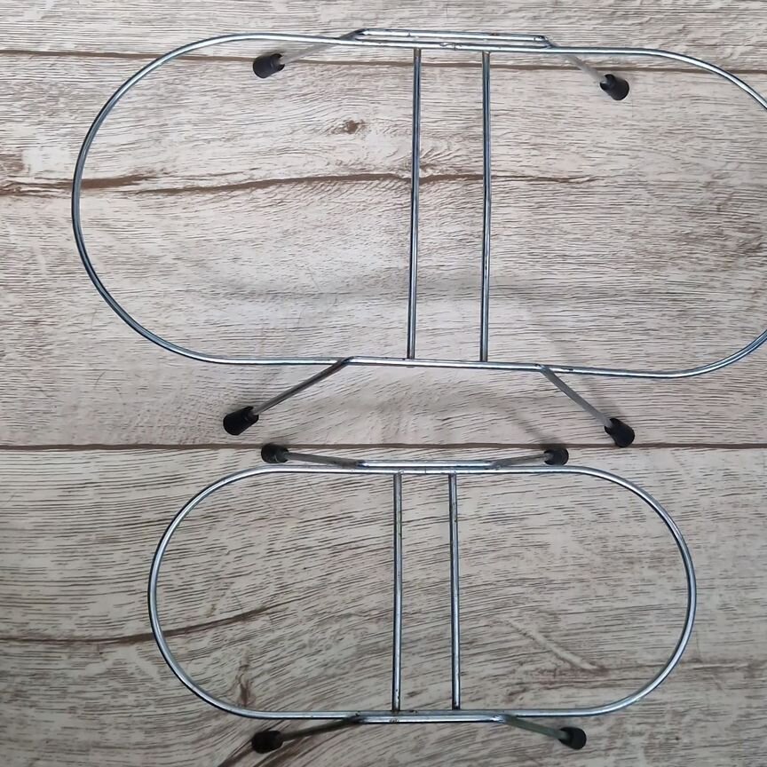 Подставка под миски