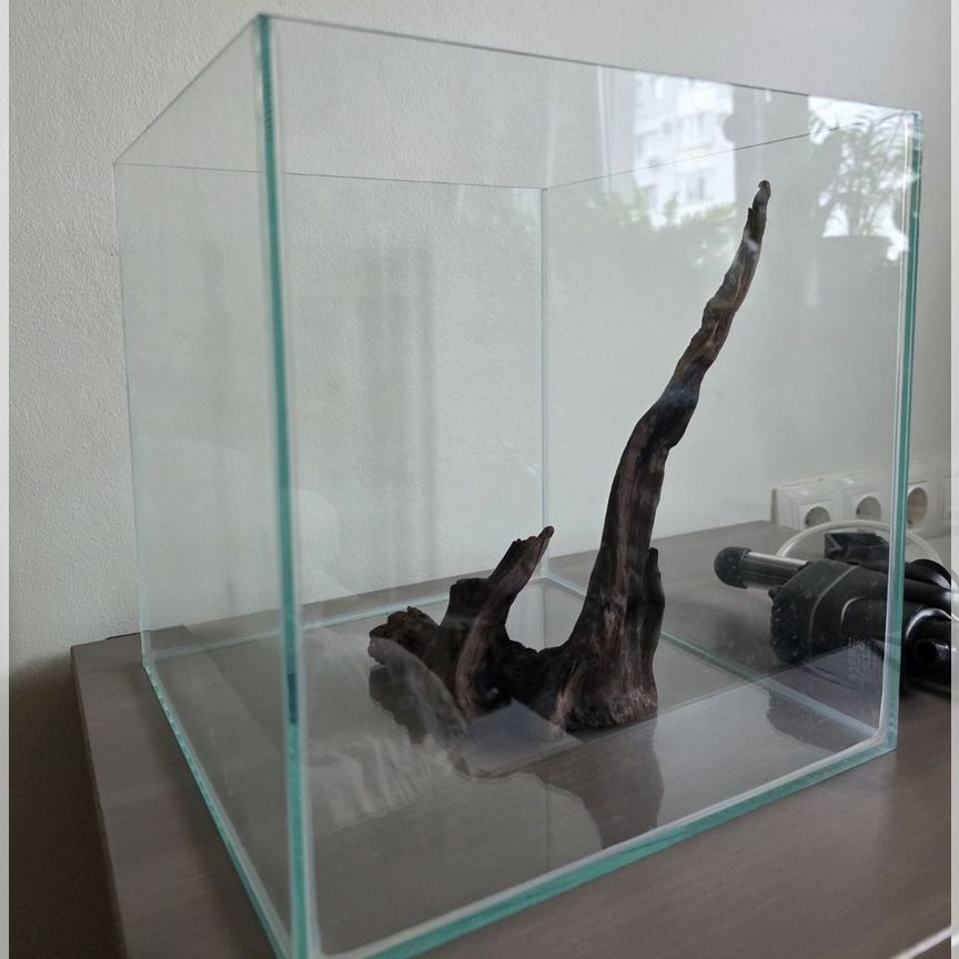 Аквариум с фильтром и нагревателем