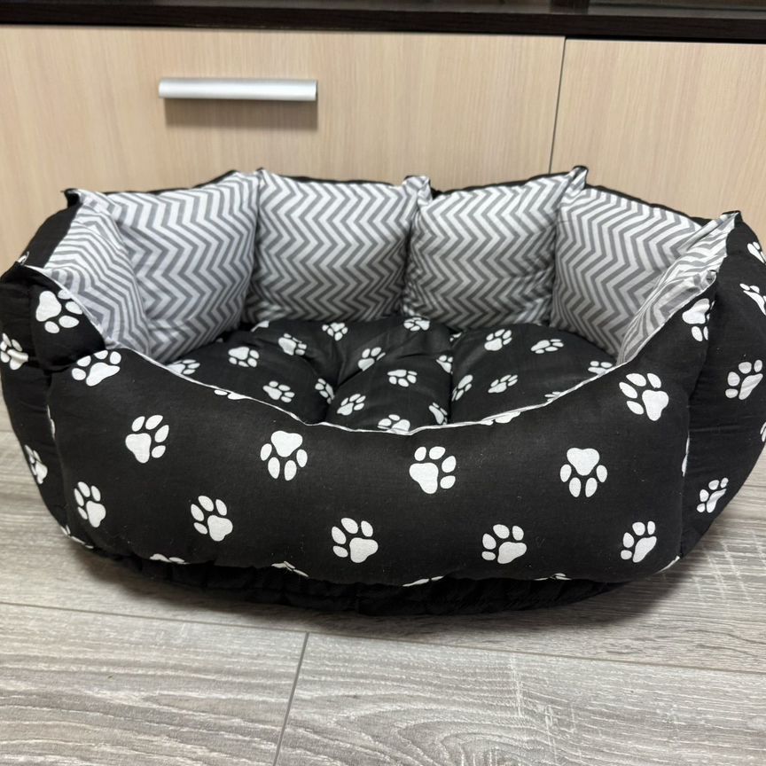 Лежанка для собак и кошек