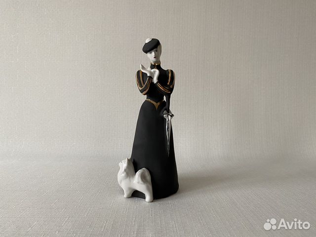 Фарфоровая статуэтка «Дама с Собачкой» купить в Егорьевске | Хобби и ...