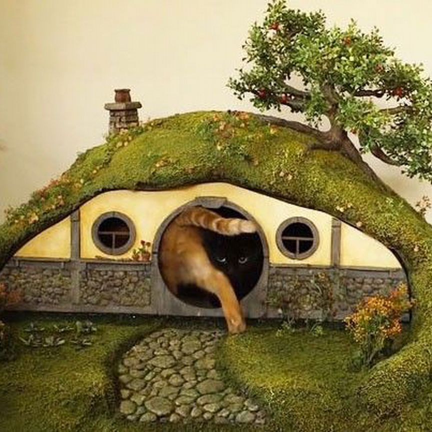 Уличный "Хоббит" домик для кошек