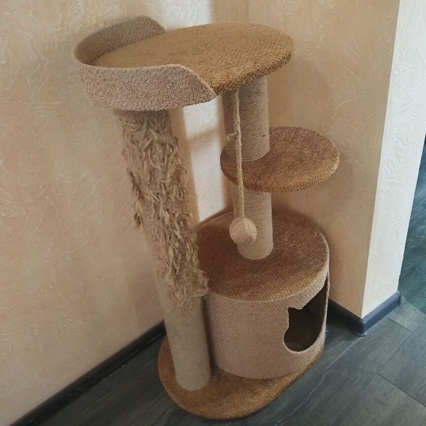 Домик для кошки с когтеточкой бу