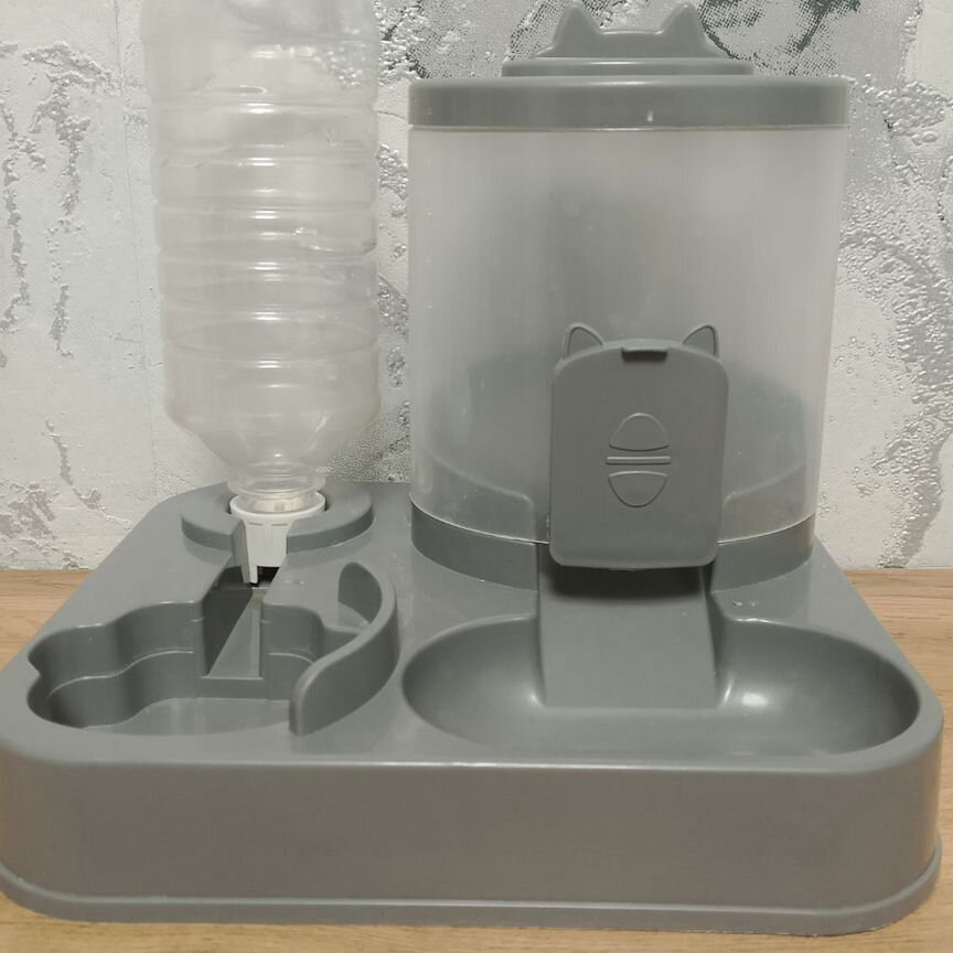 Кормушка для животных