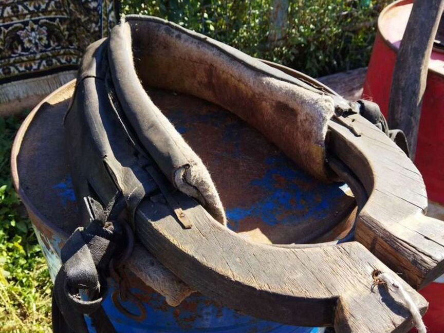 Дуга, хомут для лошади