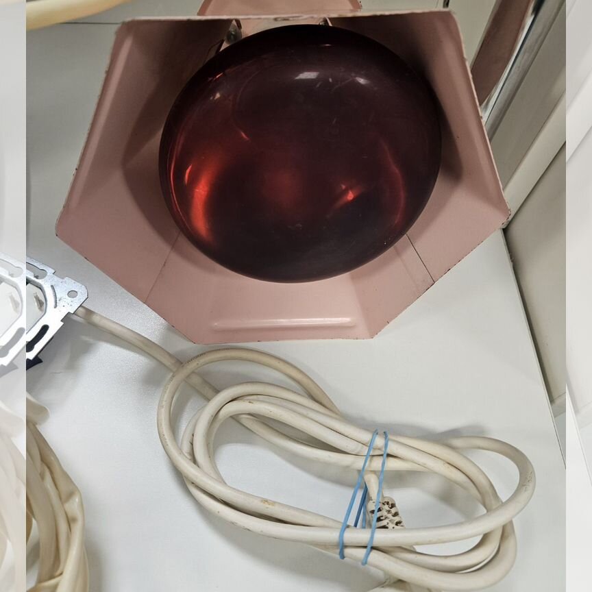 Лампа обогревающая для курятника или брудера