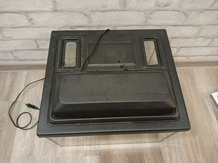 Продам аквариум 35 литров