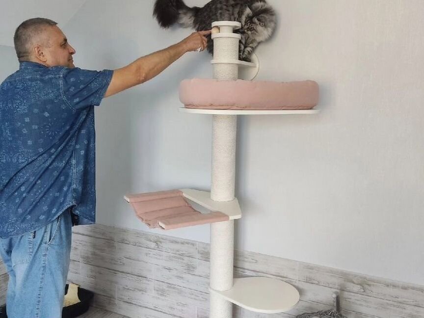 Настенная когтеточка из натурального дерева М13