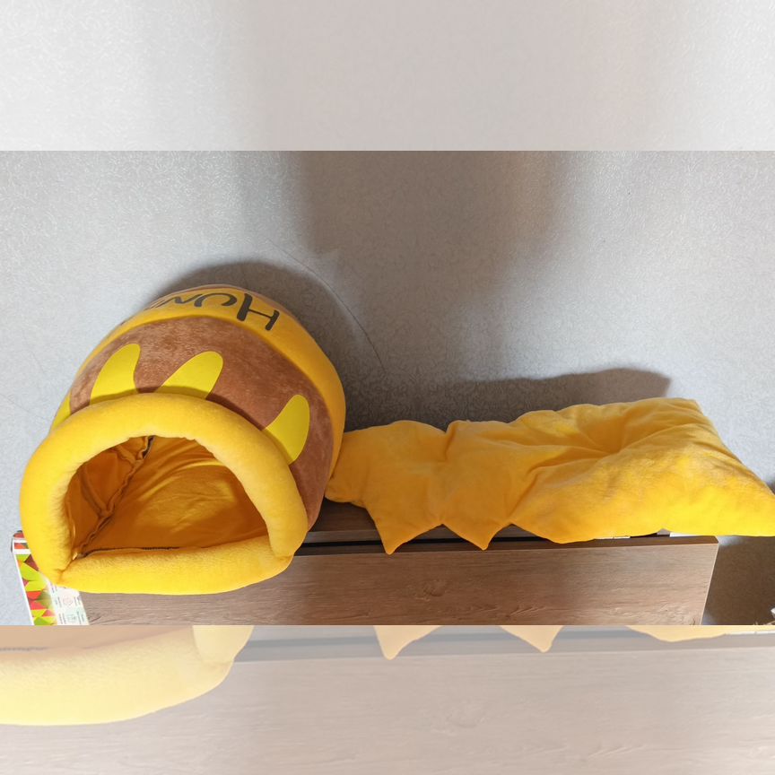 Лежанка для кошек