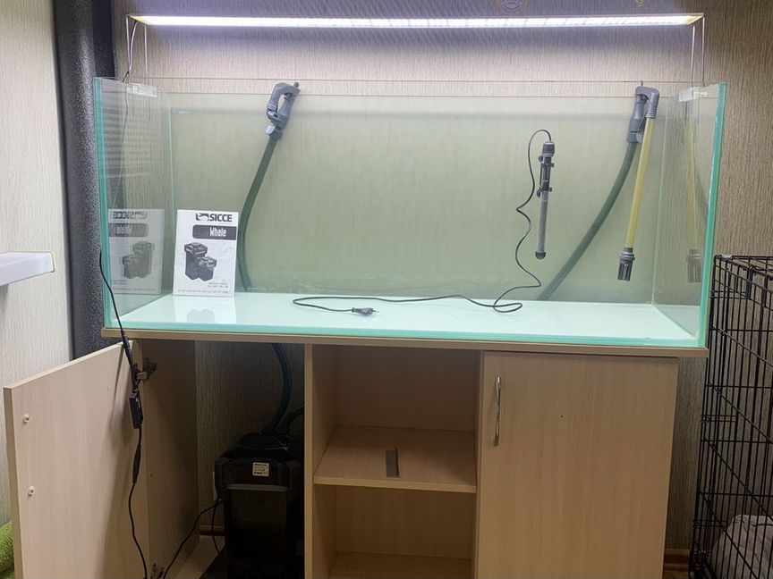 Аквариум 250 литров с тумбой и фильром, светом