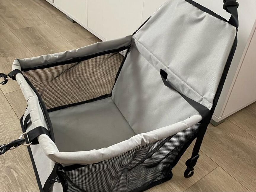 Автокресло для собак мелких и средних пород