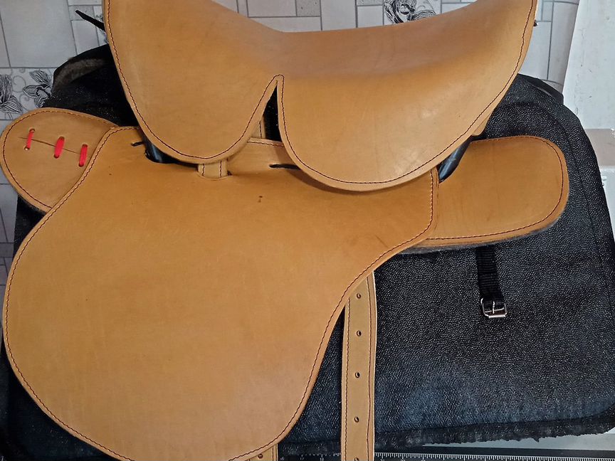 Седло кавалерийское