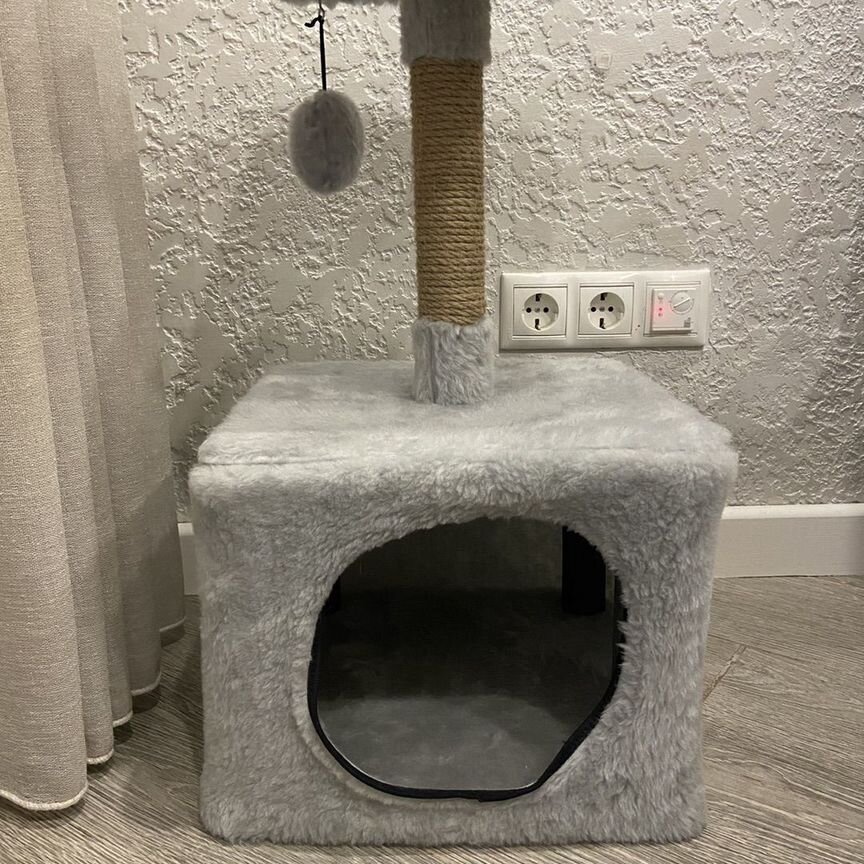 Домик для кошки с когтеточкой. бронь