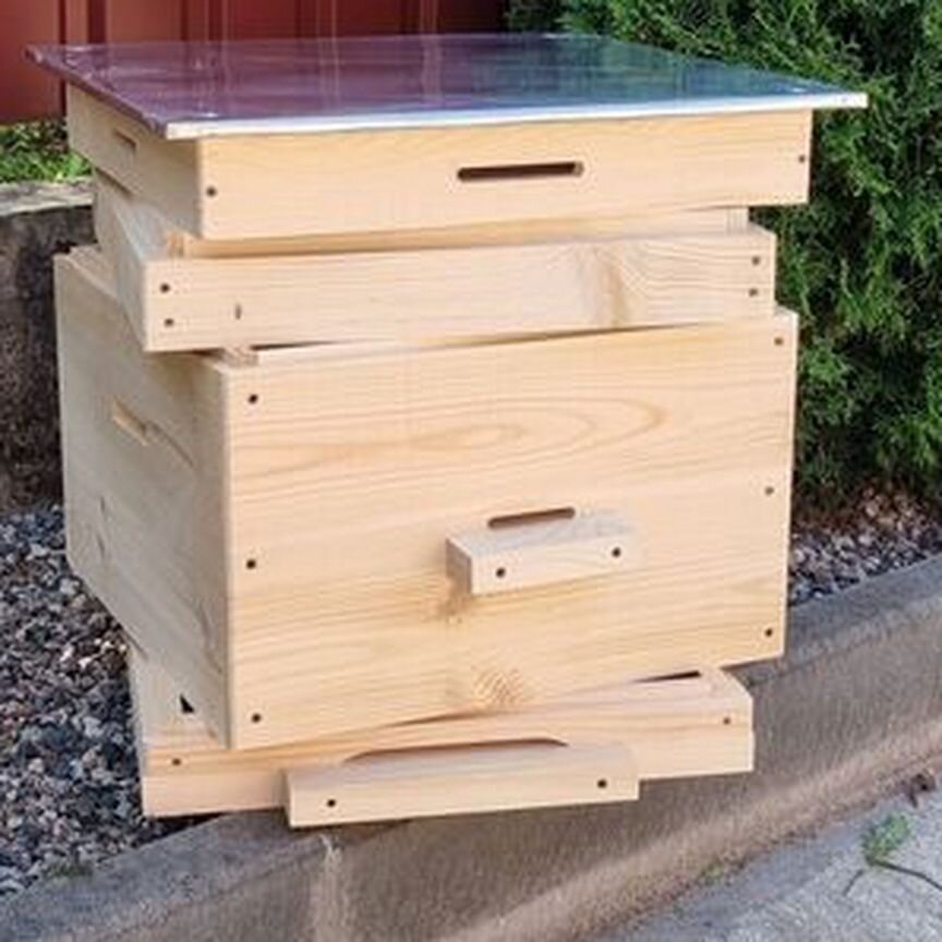 Улей для пчел на 12 рамок