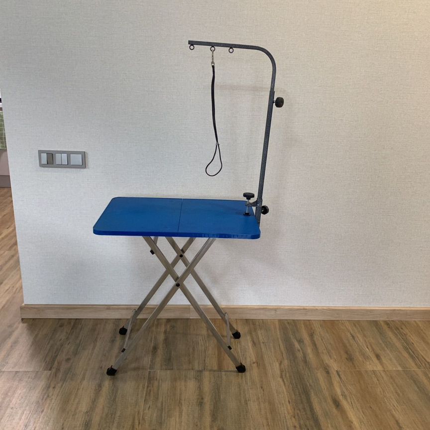 Стол для грумминга б/у в хорошем состоянии