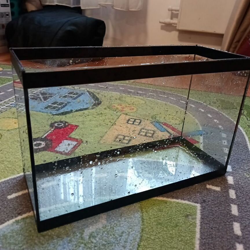 Аквариум 10л с грунтам