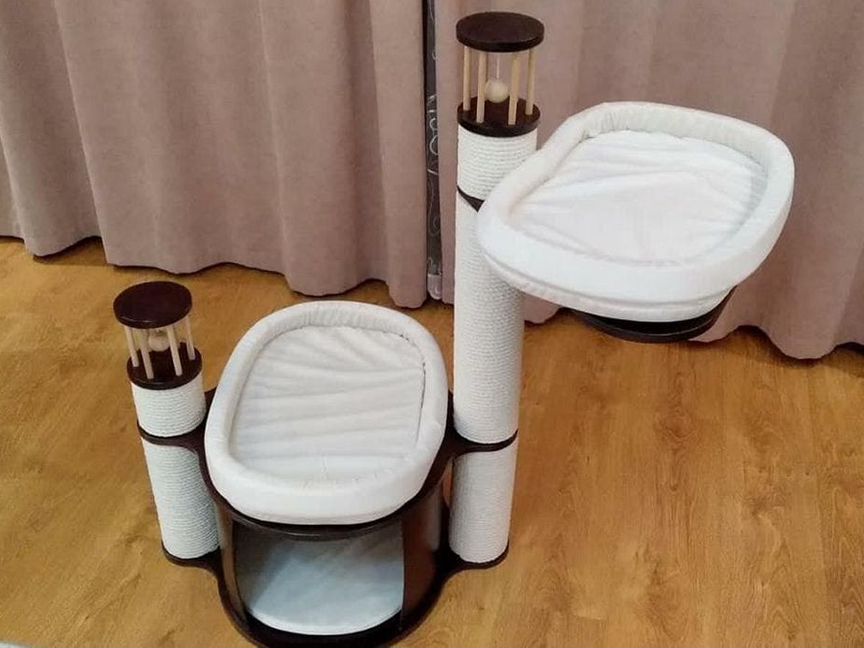 Когтеточка для кошек с домиком
