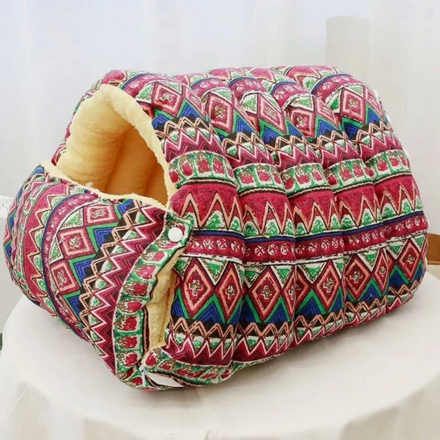 Домик для кошек и собак