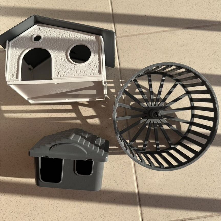 Домик и колесо для хомяка