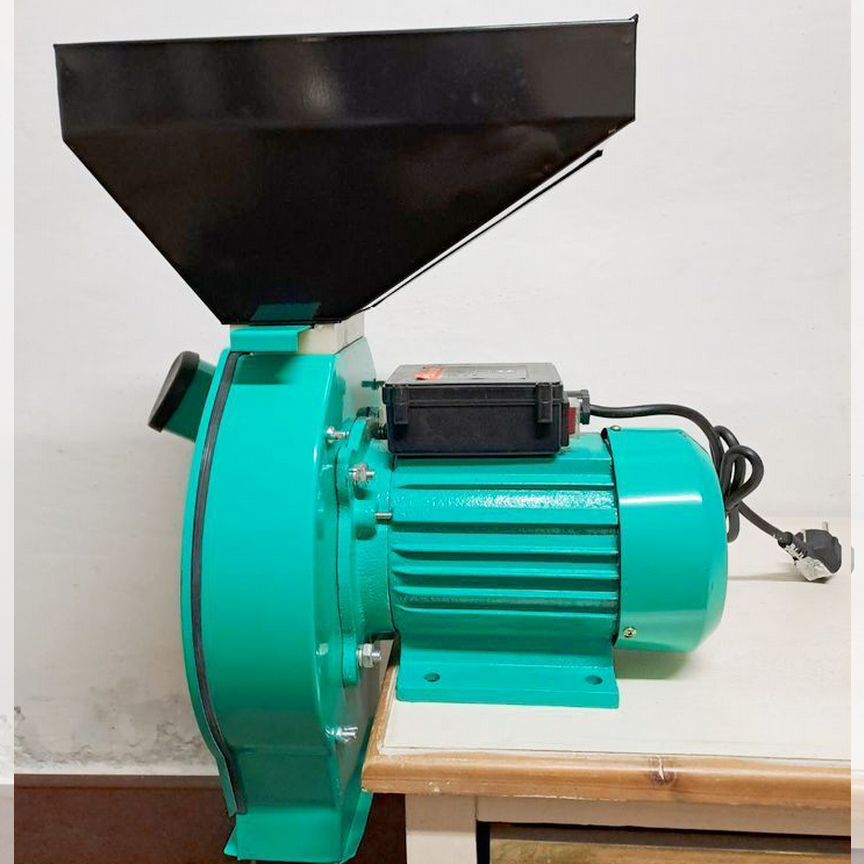 Зернодробилка молотковая