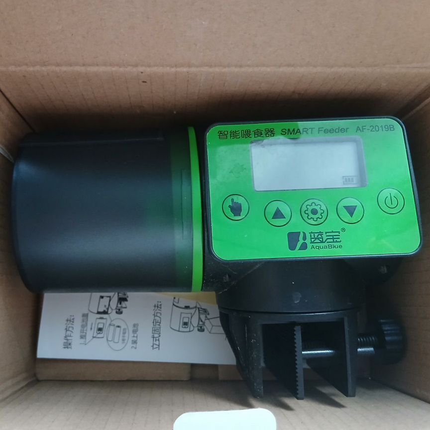 Автоматическая кормушка для рыб