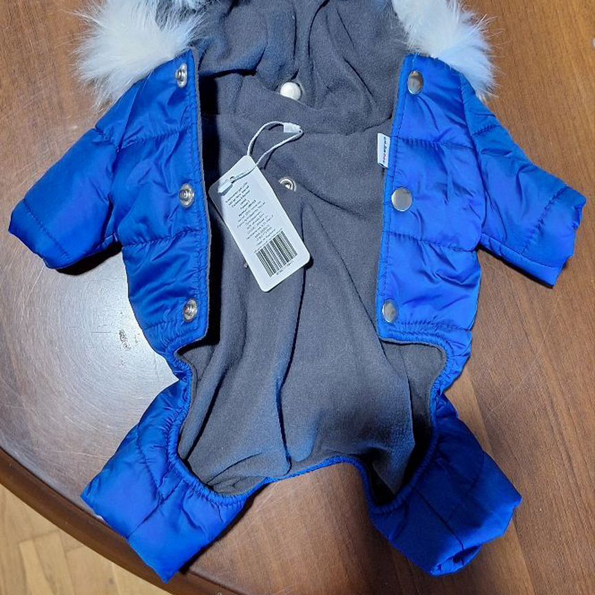 Зимний комбинезон для маленькой собаки