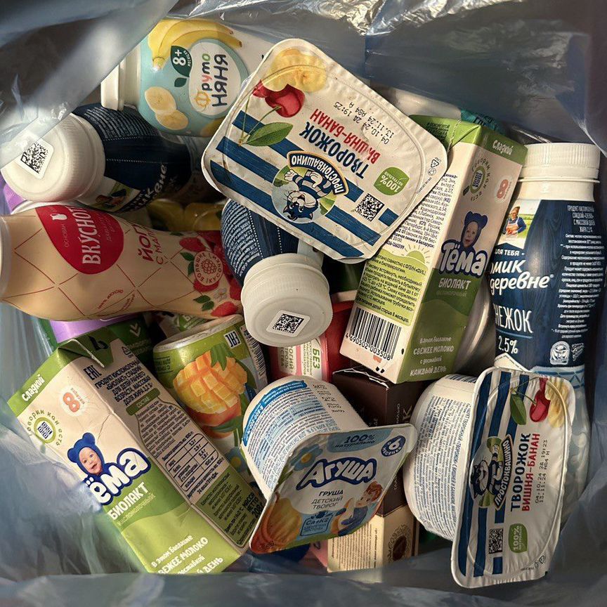 Корм скоту (хлеб, молочка)