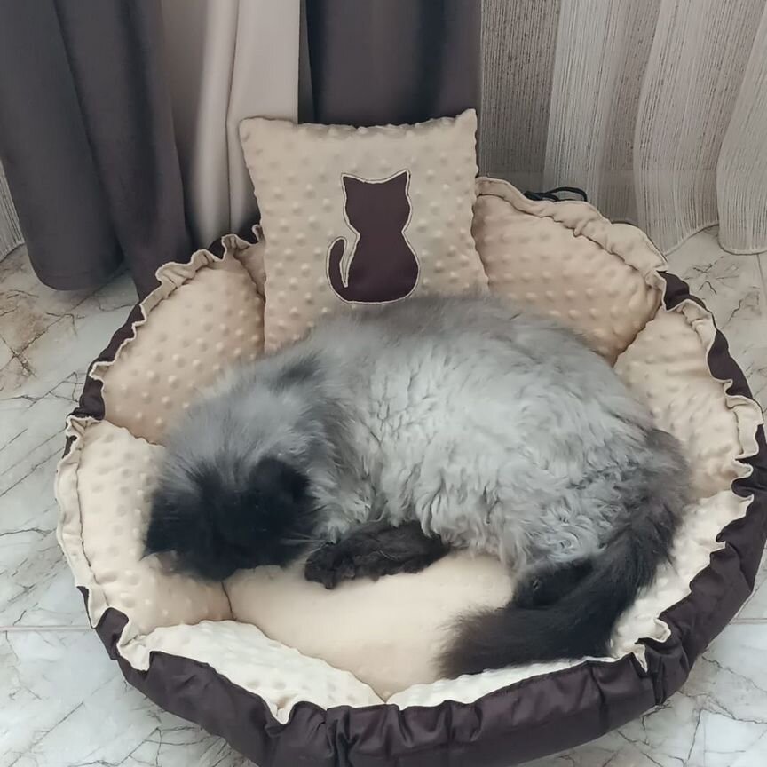 Лежанка для маленьких собак и котов