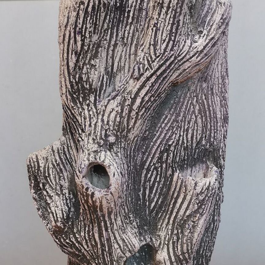 Керамическая декорация в форме ствола дерева