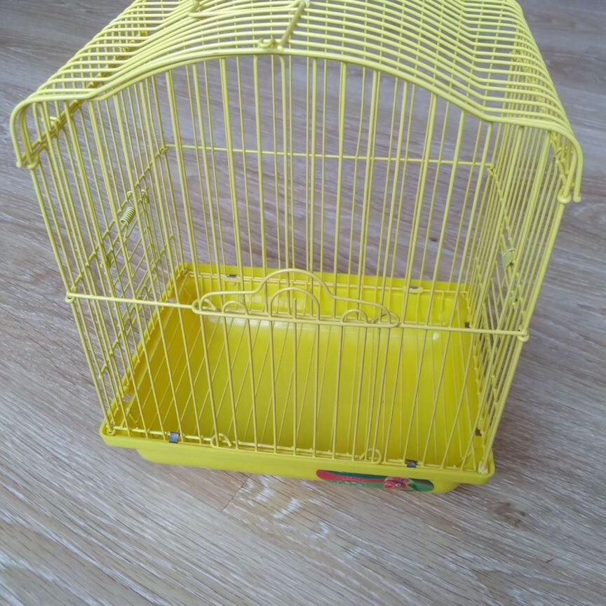 Клетка для маленькой птички