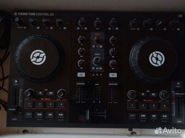 Dj контролер Traktor Kontrol S2 mk1 купить в Щелково | Хобби и отдых ...