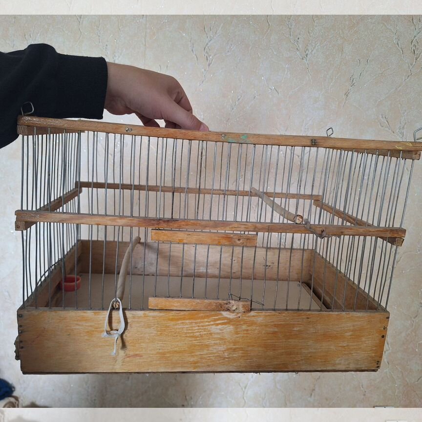 Клетка для птиц из дерева
