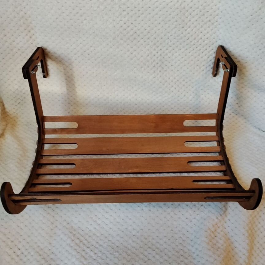 Лежанка для кота с креплением на батарею