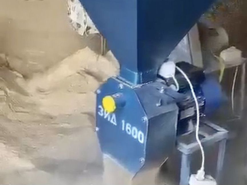 Зернодробилка 1600кг на 3клв на 220в