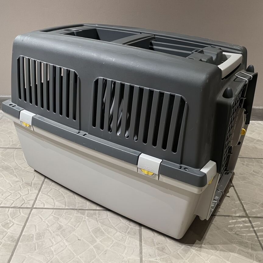 Переноска для крупных и средних пород собак