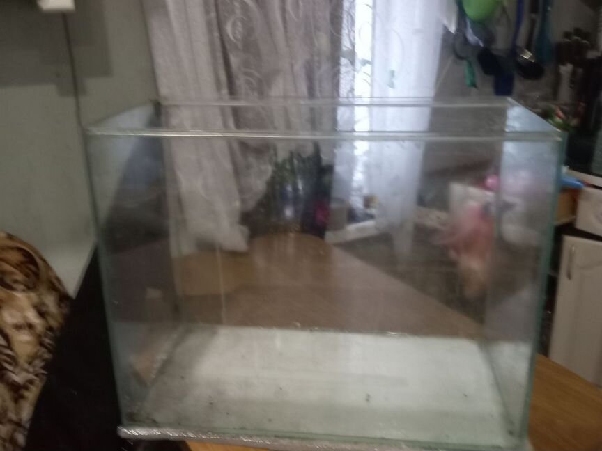 Аквариум 90л песок и раковины