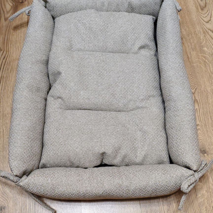 Лежанка для собак